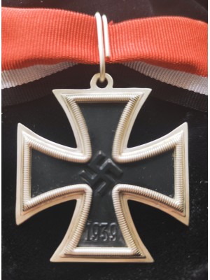 German WWII Knight Cross of the Iron Cross (3-piece)(magnetic core)